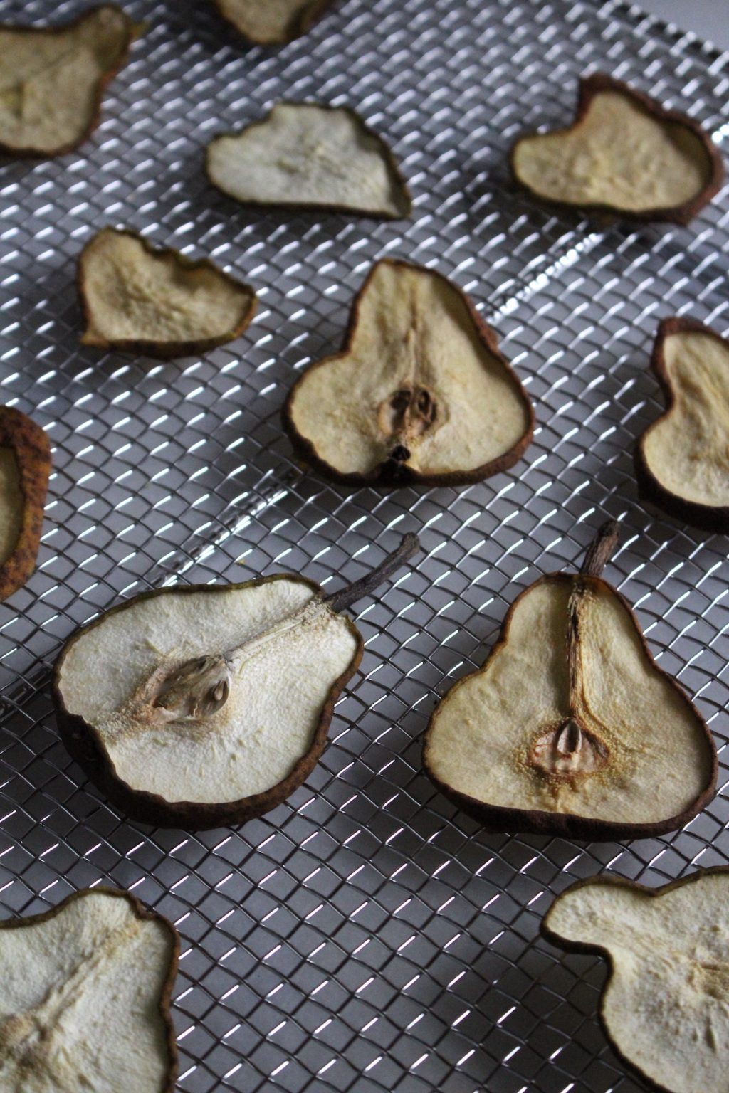 Dehydrating Pears — Practical Self Reliance