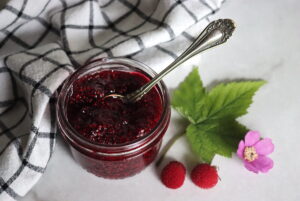 Foraging Thimbleberry (Rubus parviflorus and R. odoratus) — Practical ...